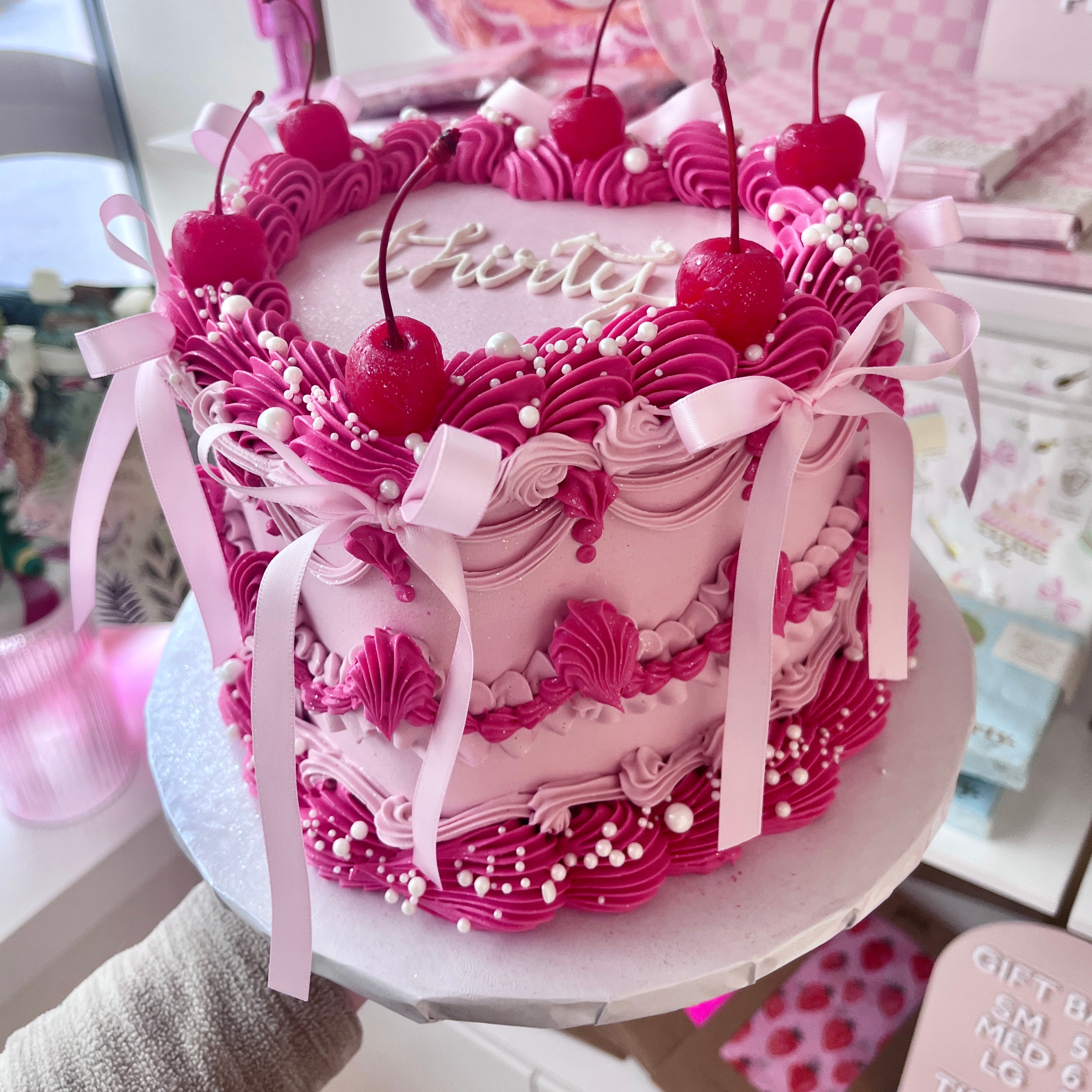 Vintage Heart Cake | Kali Cakes Bake Shop
