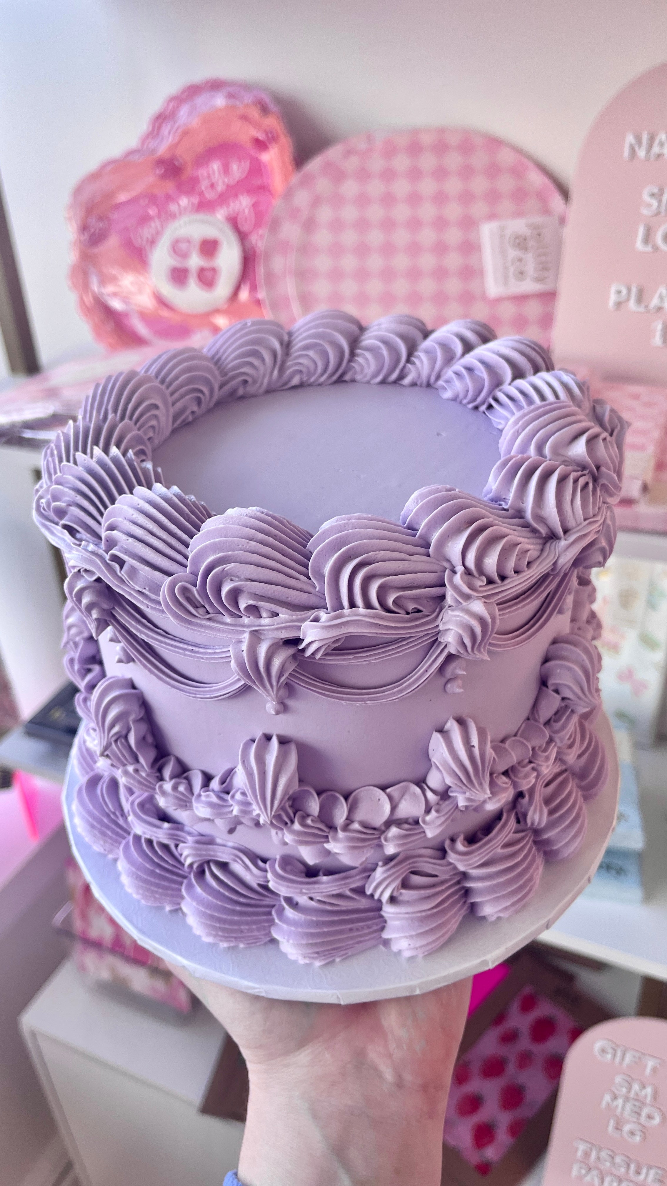 Lambeth Round Cakes | Kali Cakes Bake Shop