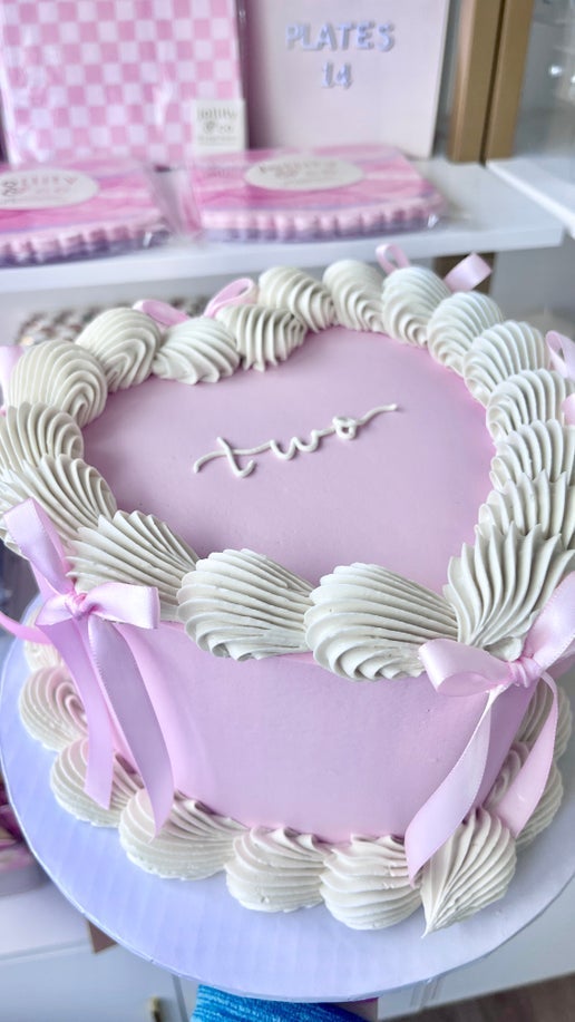 Simple Heart Cake | Kali Cakes Bake Shop